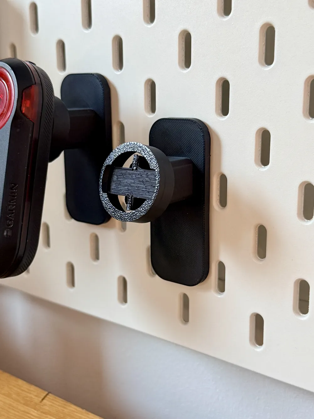 Solution de support Garmin pour IKEA Skadis - [Digga Prints] - Modèle d ...