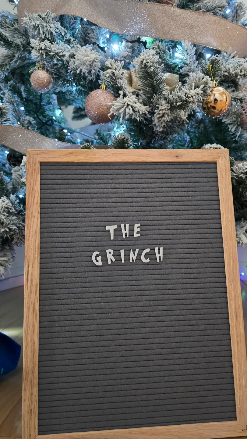 The Grinch - 20mm Letterboard Letters - 1.2mm pegs by Carlos_Gwn ...