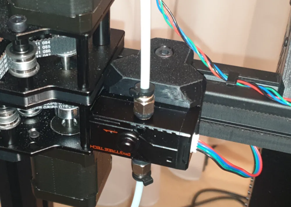 Ratrig V-Core4 Mount for BTT Smart Filament Sensor Remixed by andekai ...