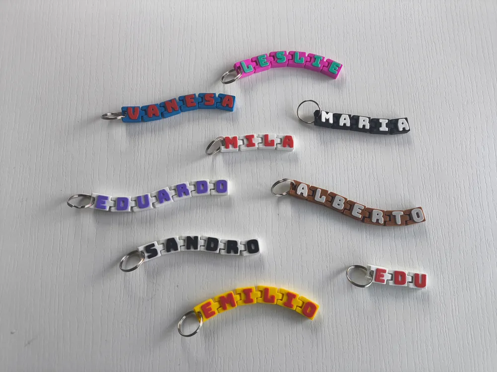Articulated keychain, with personalized name - Free 3D Print Model ...