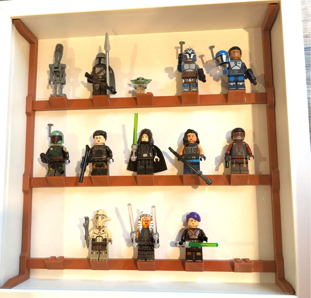 Sannahed Frame/ Stand for Minifigures/ Bricks by Bruzl - MakerWorld