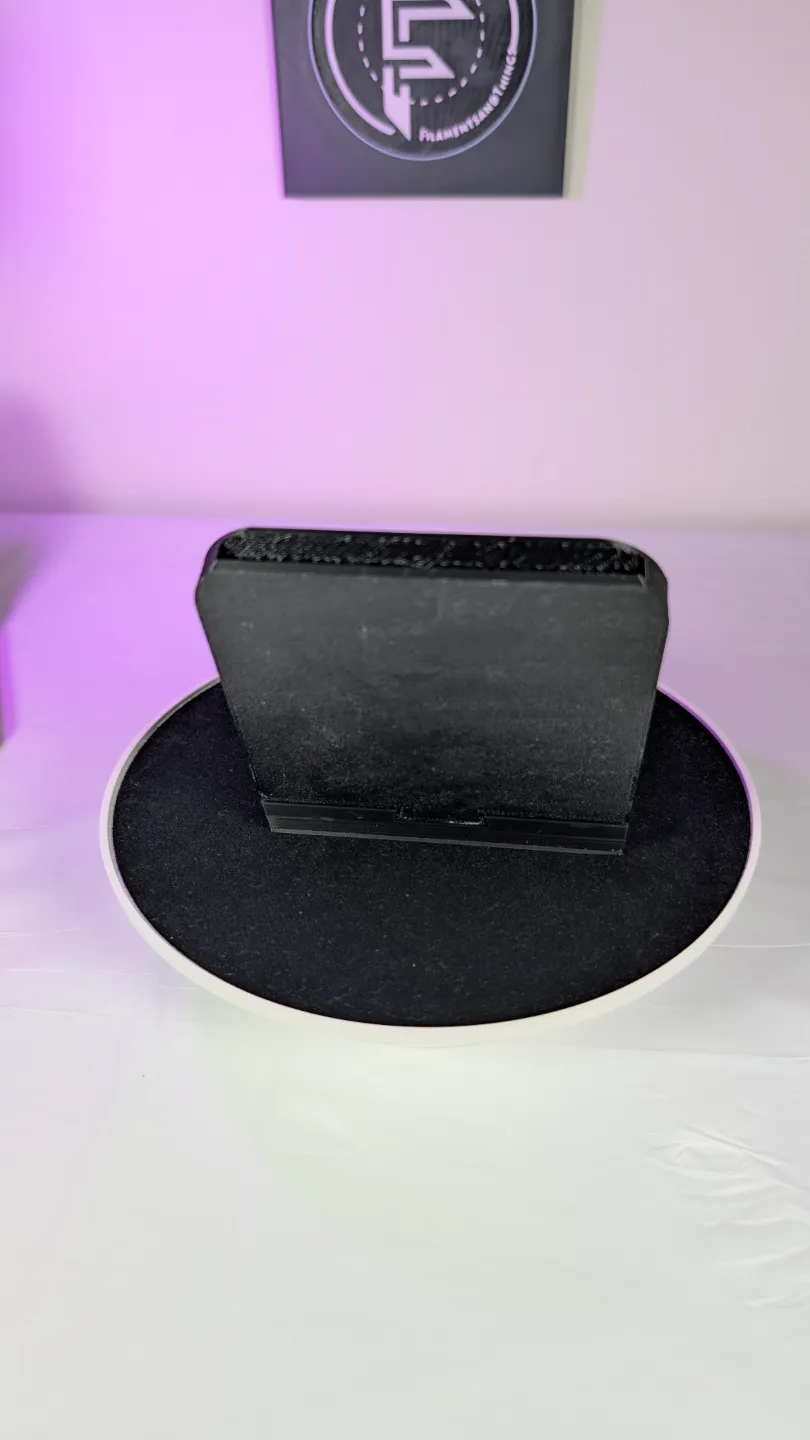 Customizable Social Media NFC Stand 3, with blank - Free 3D Print Model ...