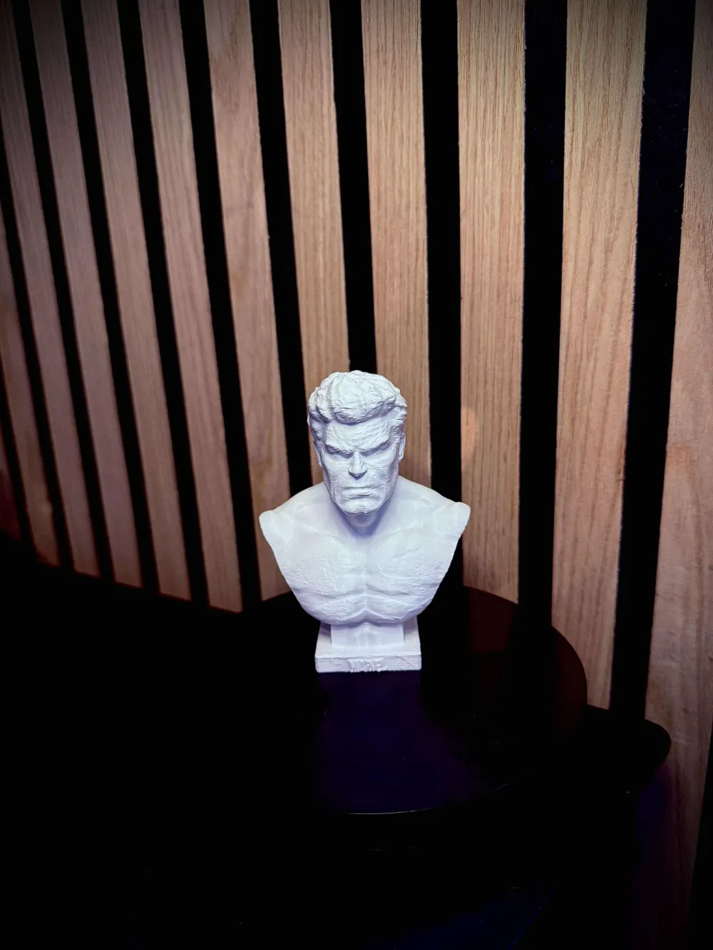 Red Hulk Marvel Bust - Free 3D Print Model - MakerWorld