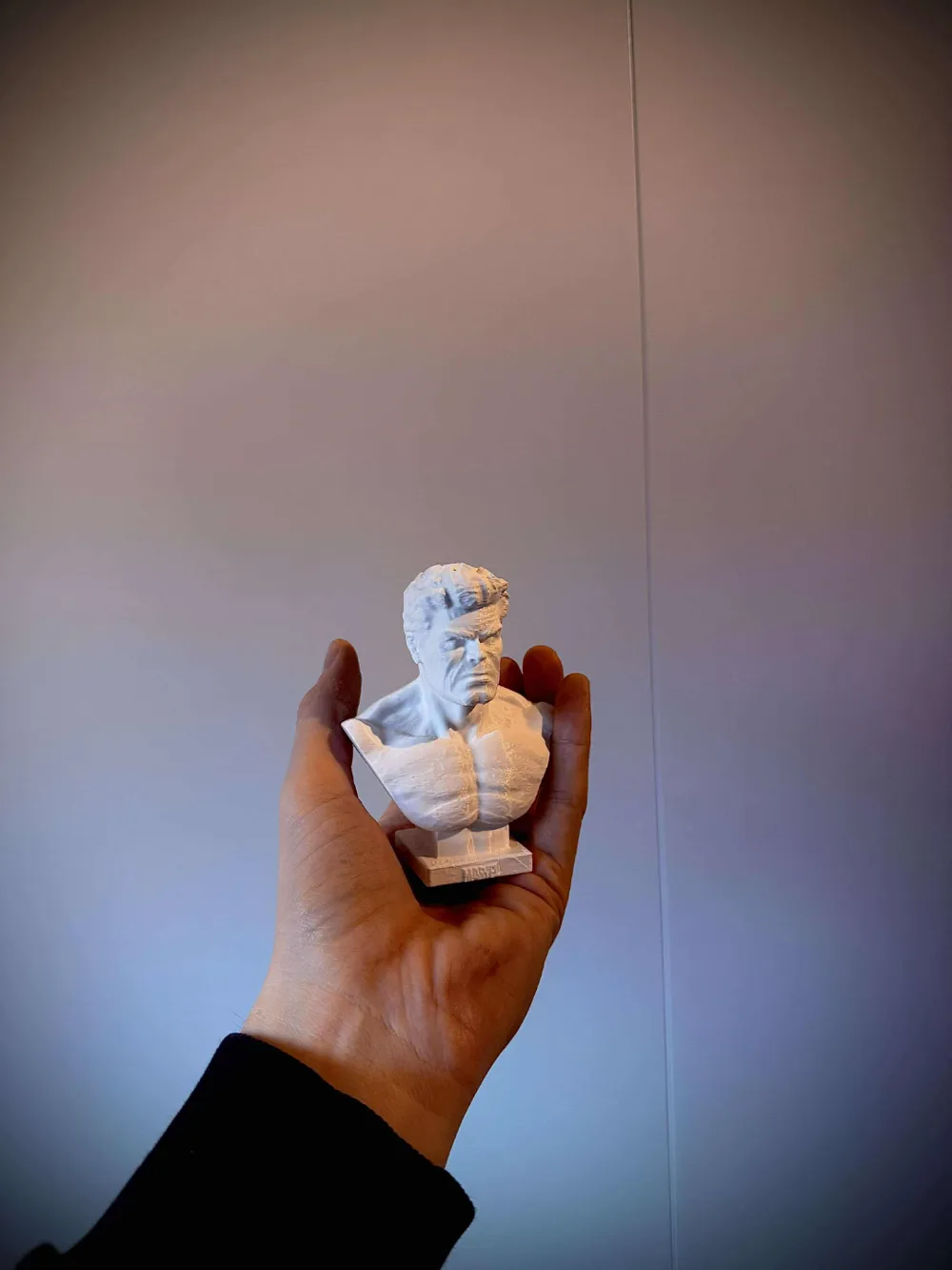 Red Hulk Marvel Bust - Free 3D Print Model - MakerWorld