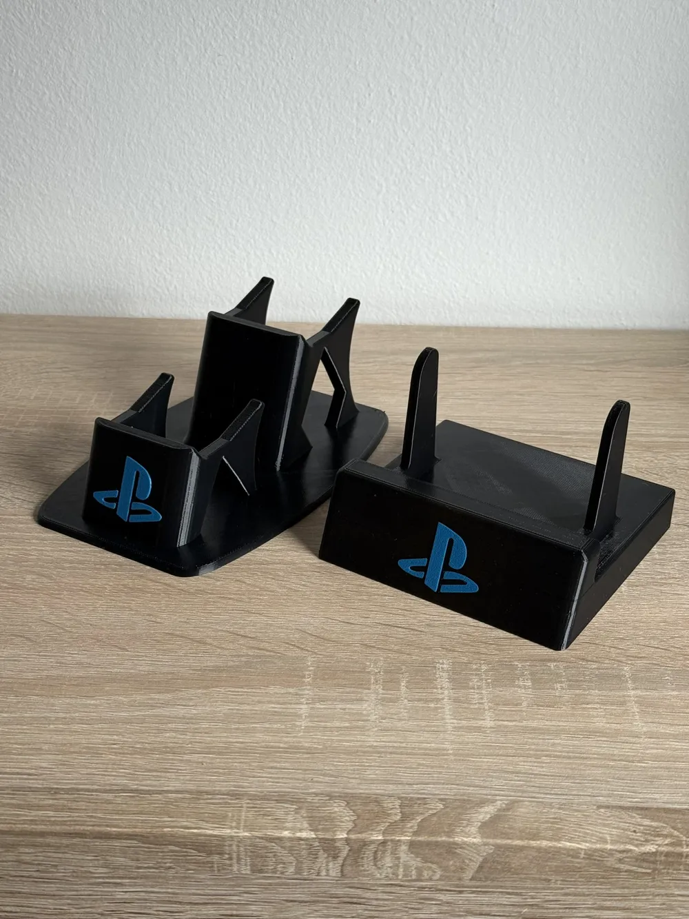 PS5 Controller Stand NO AMS! - Free 3D Print Model - MakerWorld