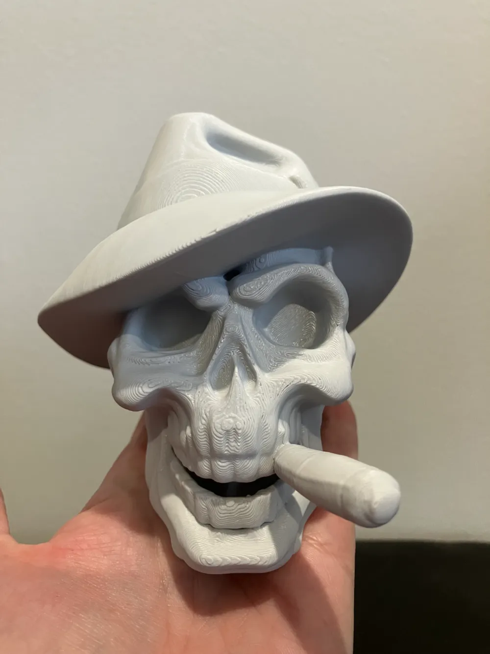 Skull with Hat & Smoking by A*i*m*e*e* MakerWorld: Download Free 3D Models