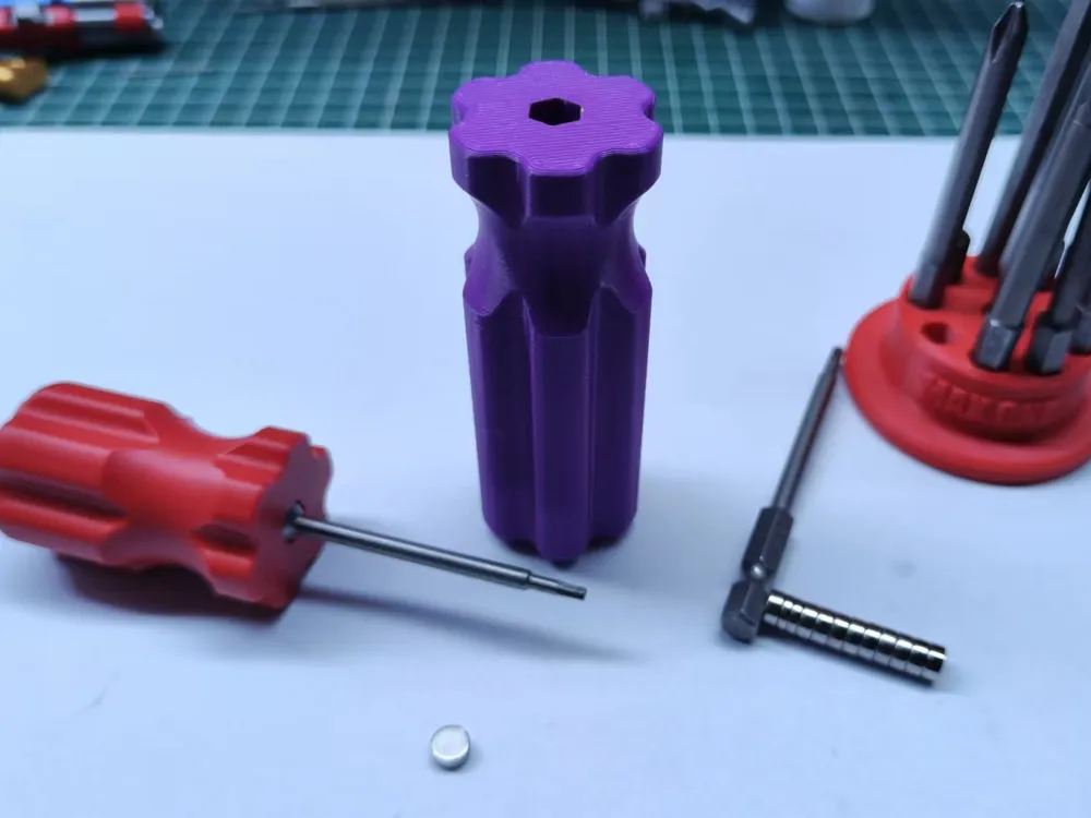 High-strength magnetic screwdriver handle by Max_one - MakerWorld