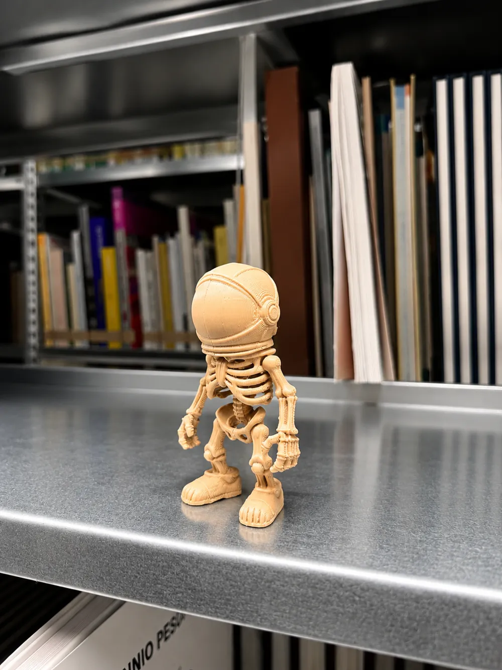 Astronaut Skeleton Figurine - Free 3D Print Model - MakerWorld