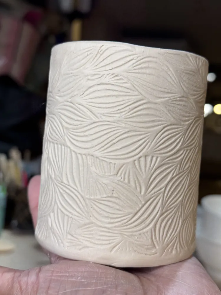 Flower line drawing textured roller by AJ MakerWorld: Download Free 3D ...