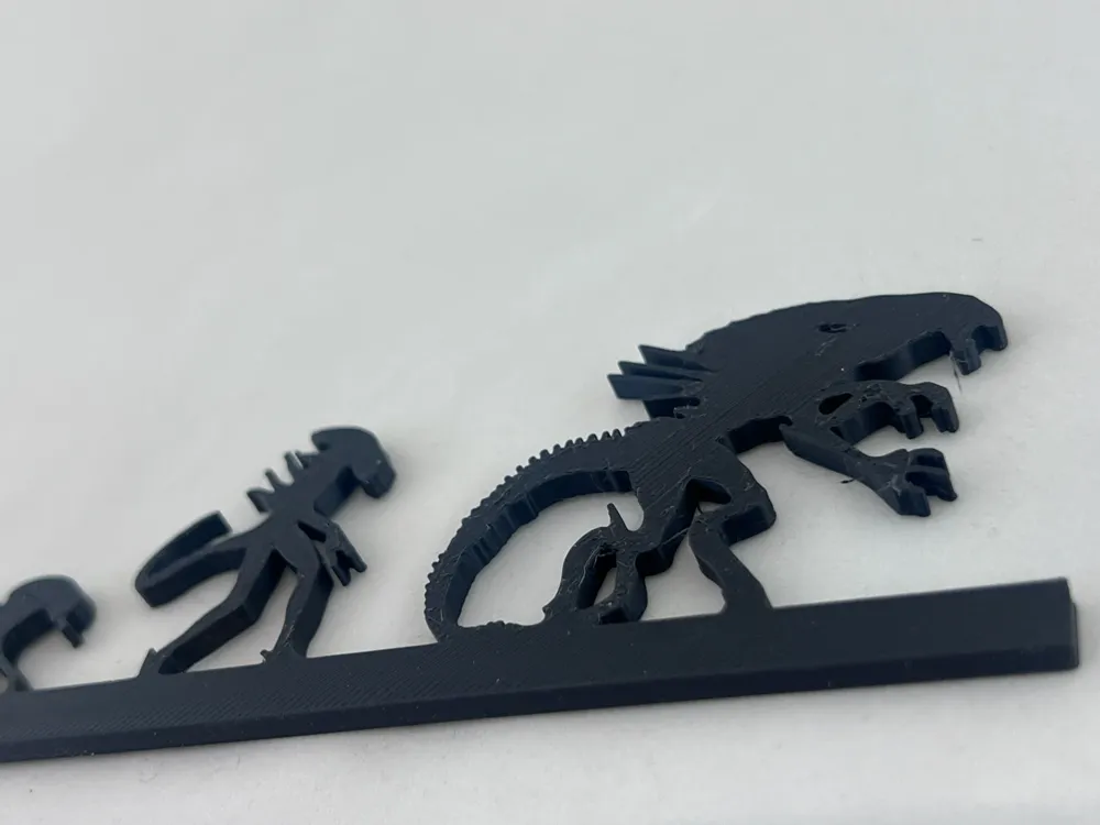 Alien Door Frame Topper by Skid0 - MakerWorld
