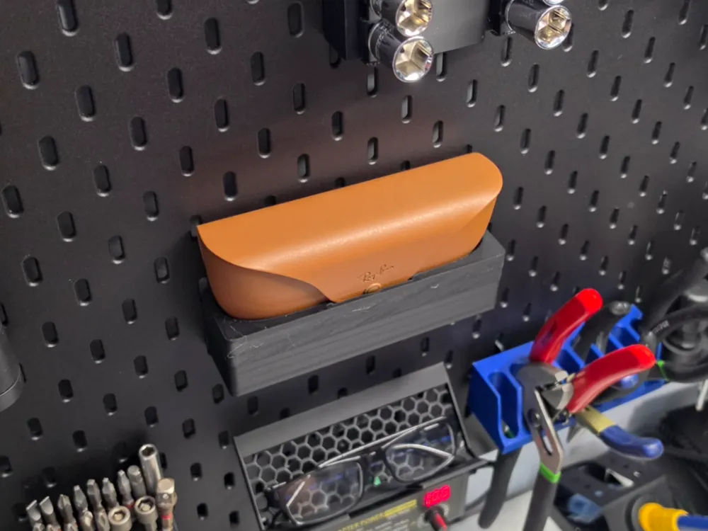 IKEA SKADIS Ray-Ban Meta Charging Mount - Free 3D Print Model - MakerWorld