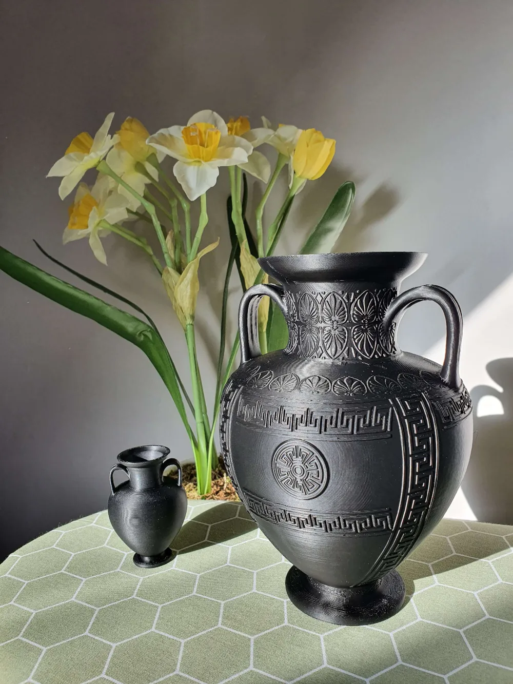 Greek Amphora Detailed model by HistoricalPiecesandMore - MakerWorld