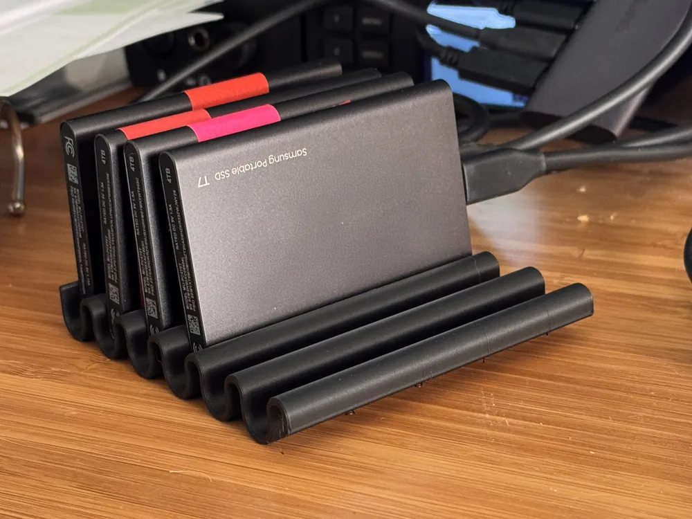 Samsung T7 Multi-Drive Desk Organizer by Chris Alender MakerWorld ...