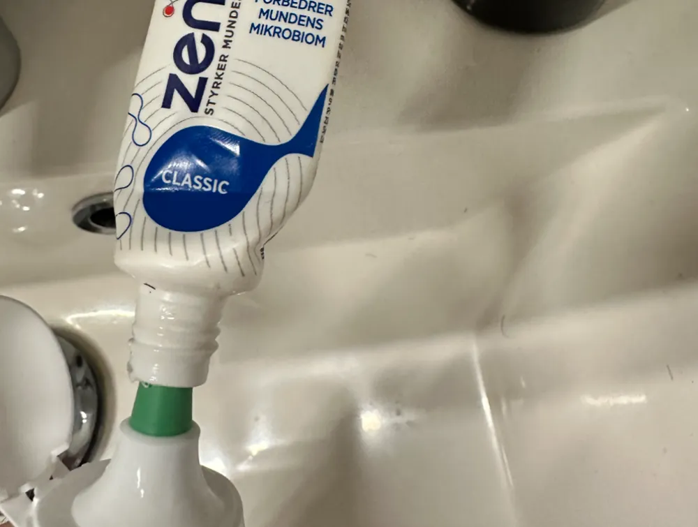 Toothpaste transfer tube. Universal friction fit by ID3D - MakerWorld