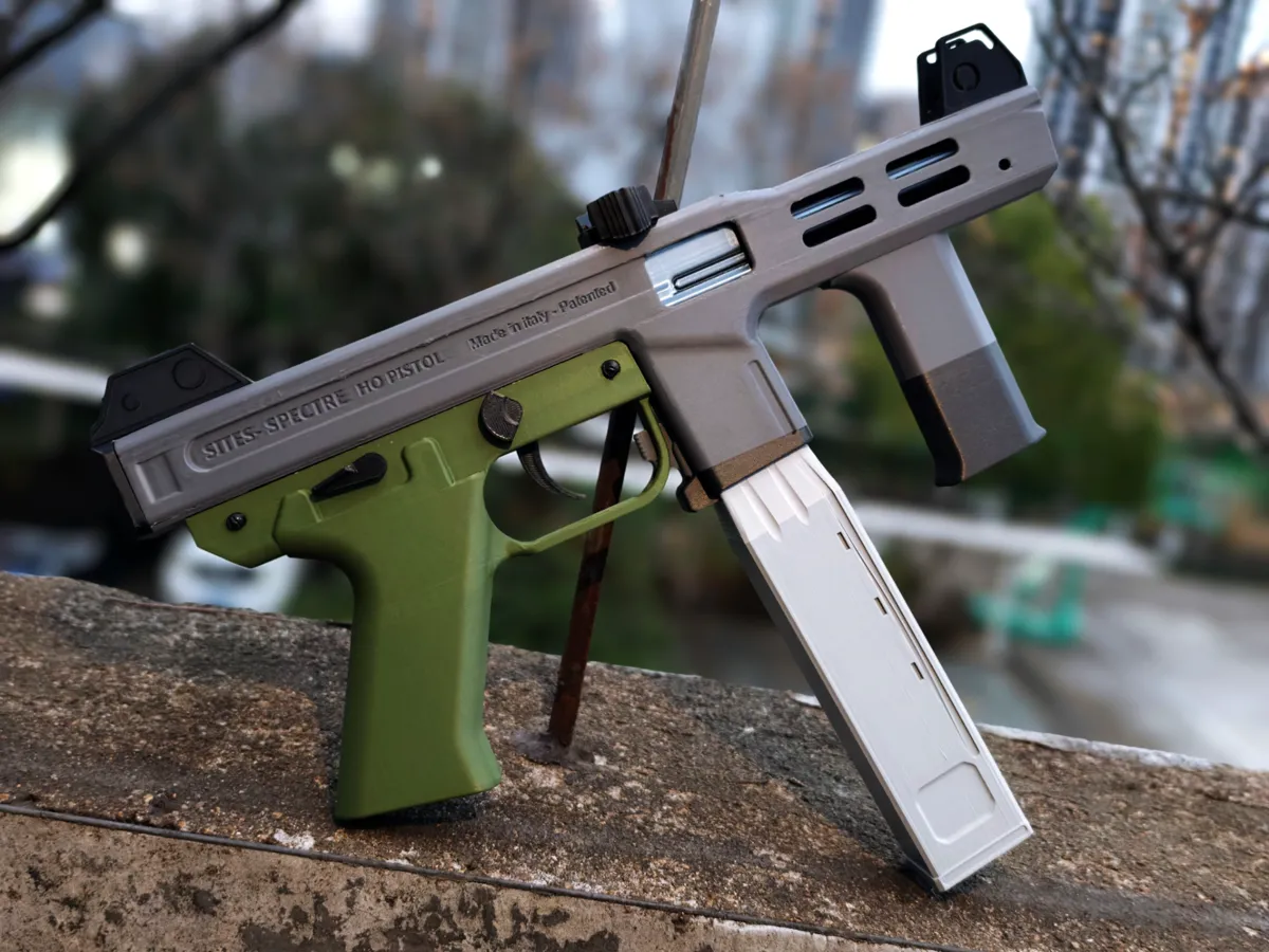 Italian Spectre M4 submachine gun SMG - Free 3D Print Model - MakerWorld