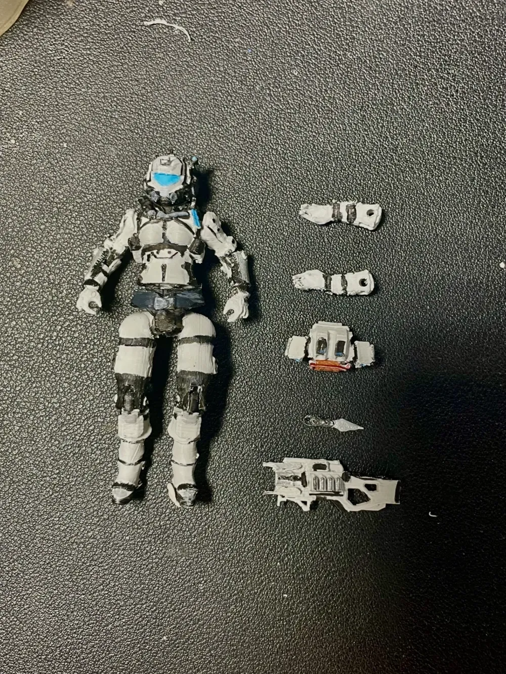 Titanfall 2 Titanfall Female Pulse Blade Articulated by zyqce - MakerWorld