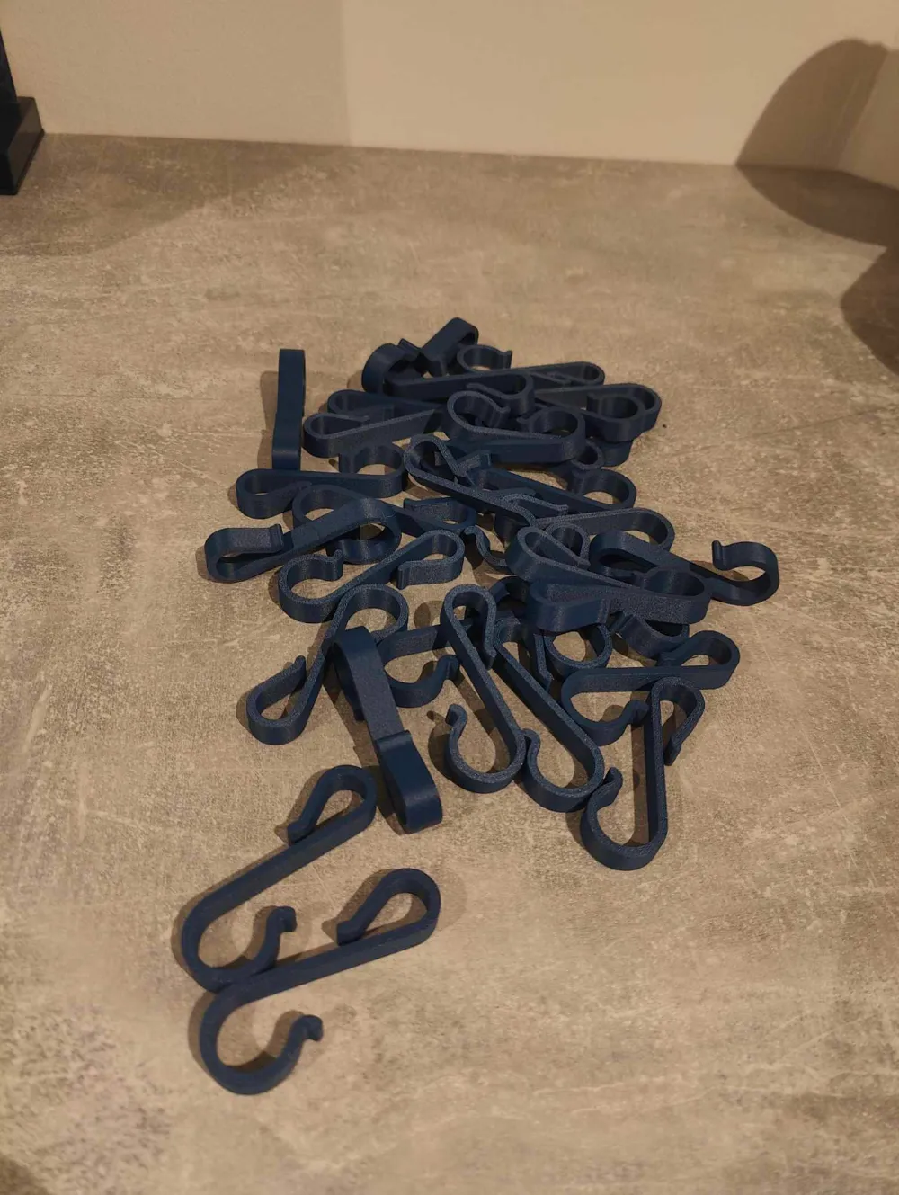 Gutter hook for Christmas lights - Free 3D Print Model - MakerWorld