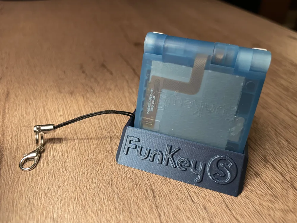 FunKey Stand v2 by MunkyCream MakerWorld: Download Free 3D Models