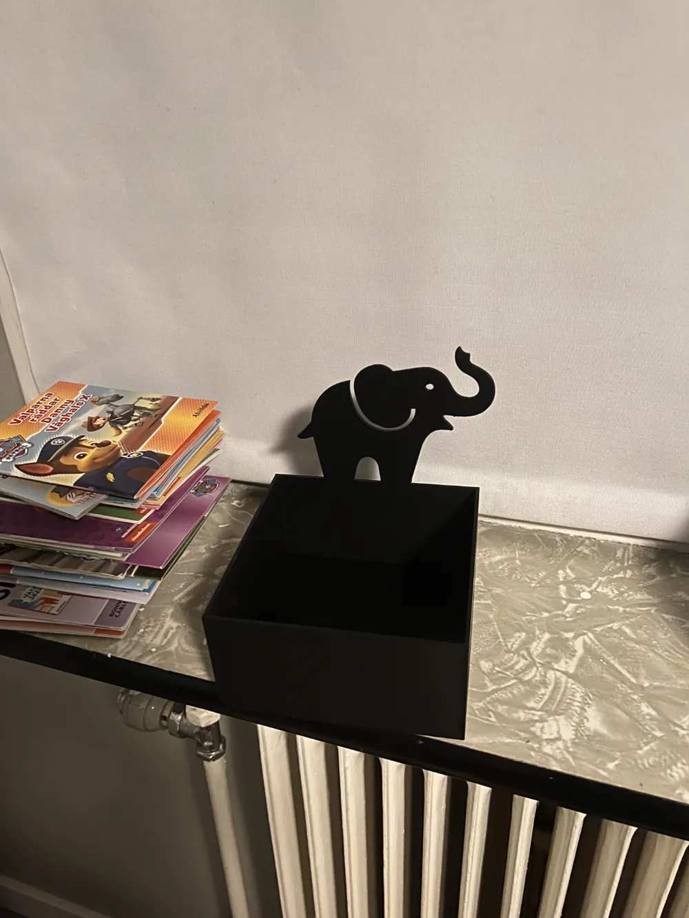 Pixi / Paw patrol / small books holder w/ Elephant by Swarley - MakerWorld