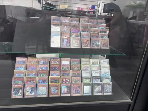 Trading Card Display Stand by Flonominal MakerWorld: Download Free 3D ...