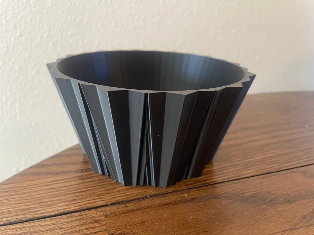 Angled Flower Pot With Holes by EvoVision Industries - MakerWorld