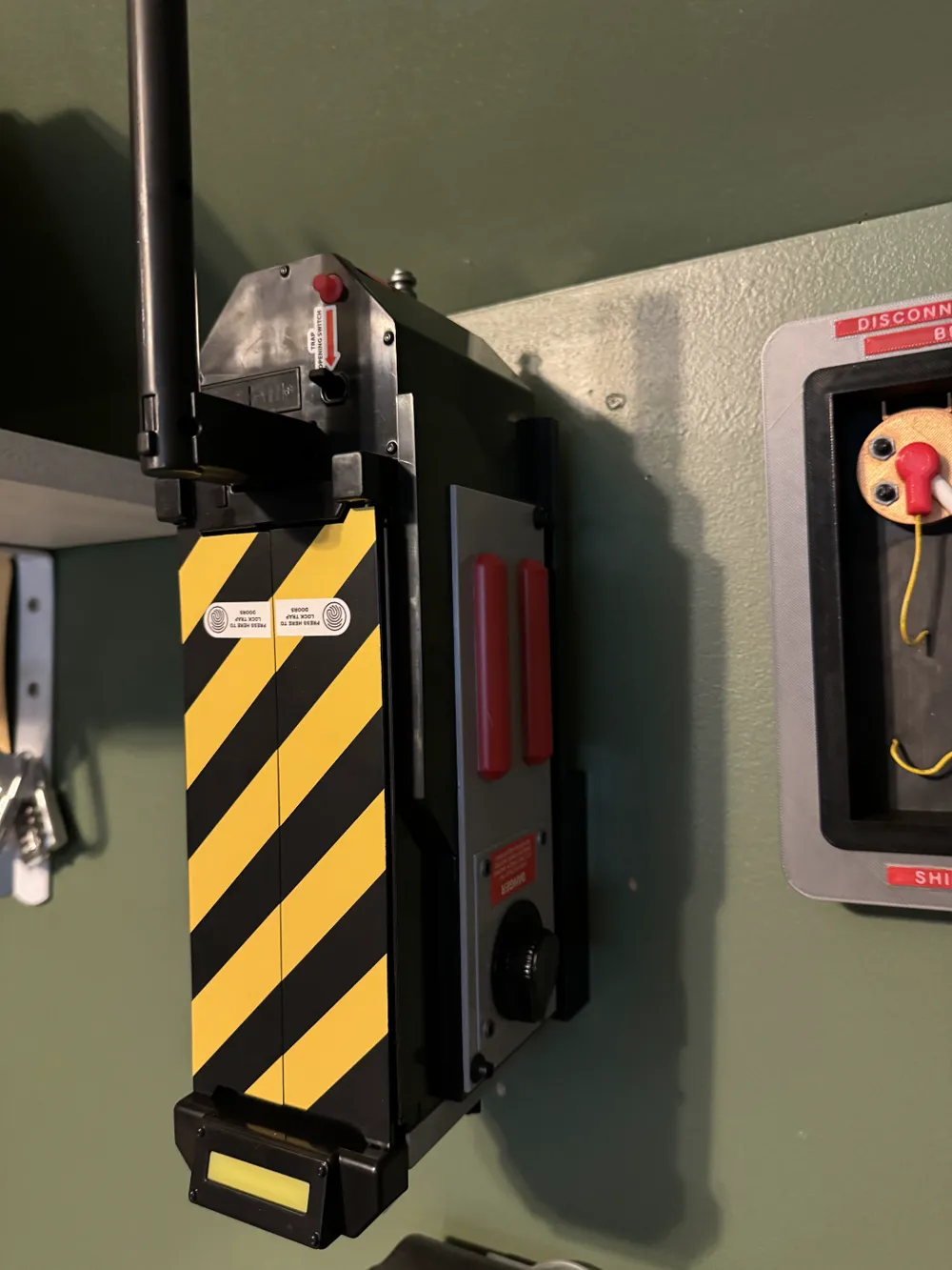 Regal Theaters Ghostbusters Ghost Trap Wall Mount by rschrader - MakerWorld