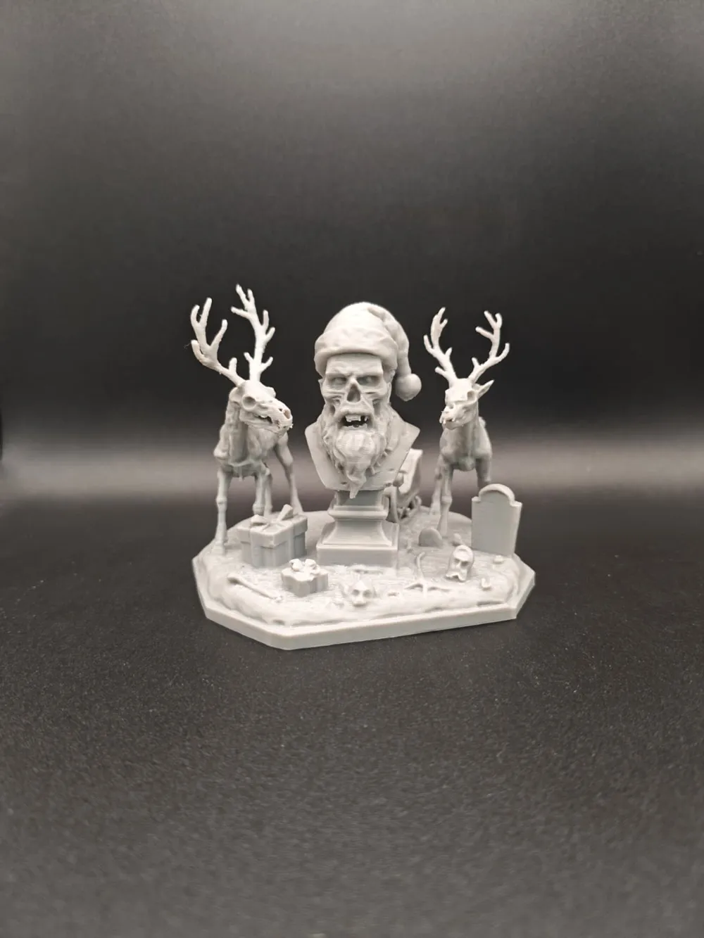 Dead - Santa Diorama - Free 3D Print Model - MakerWorld