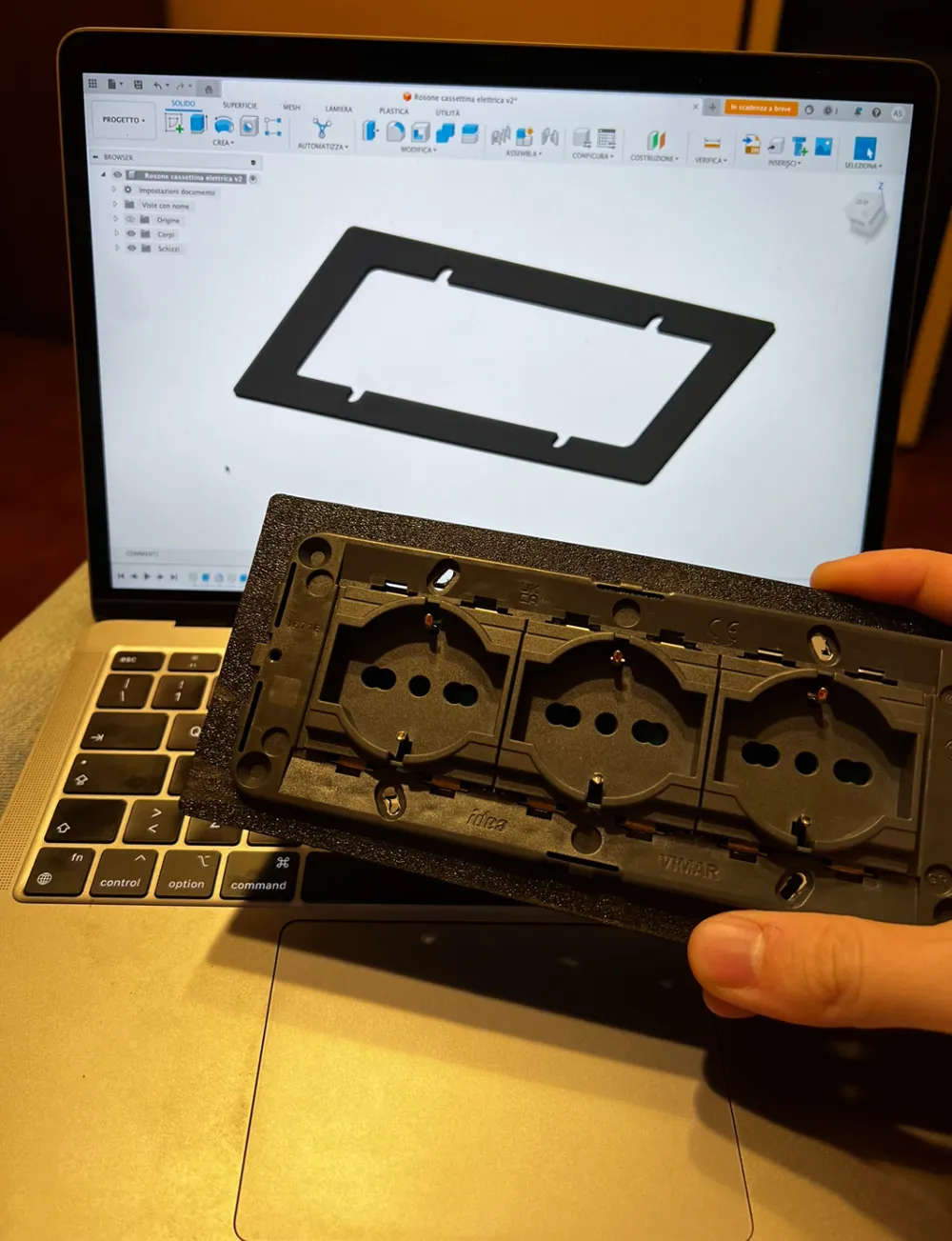 Wall plate for electrical box with 3 Schuko sockets by Gabb.99 - MakerWorld
