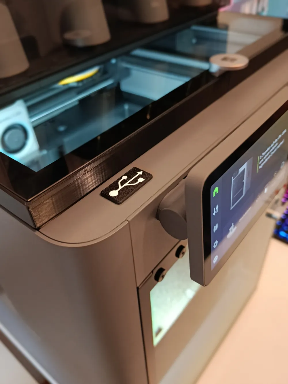 Dust Cover for Top USB Port for P2S - Free 3D Print Model - MakerWorld