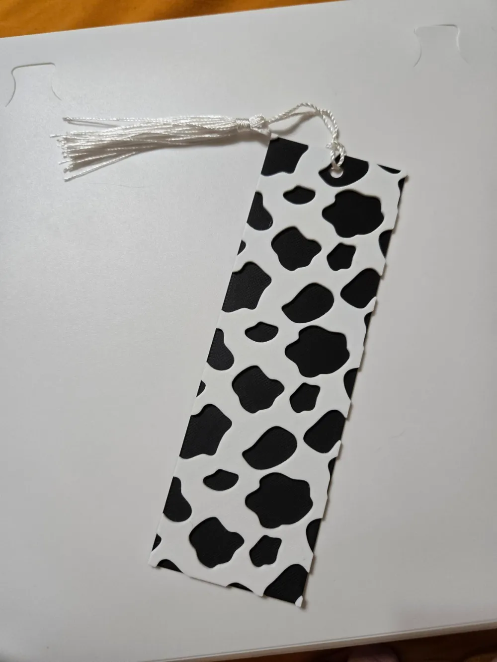 Cow print bookmark - Free 3D Print Model - MakerWorld