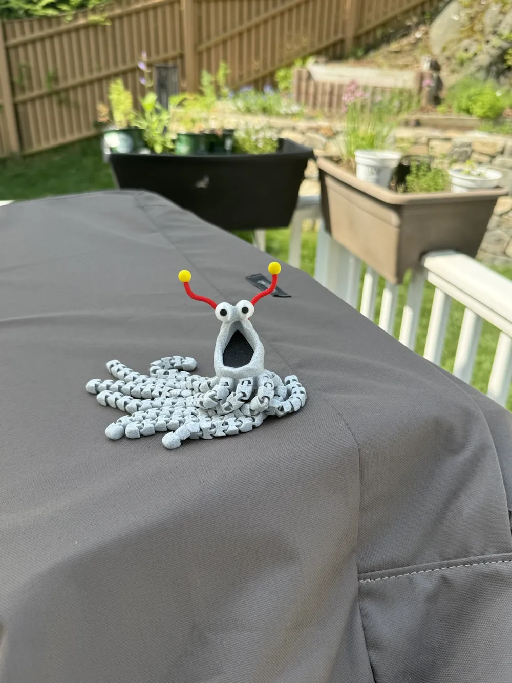 YipYip Family: Shocked Stone Edition by Adam L MakerWorld: Download Free 3D Models