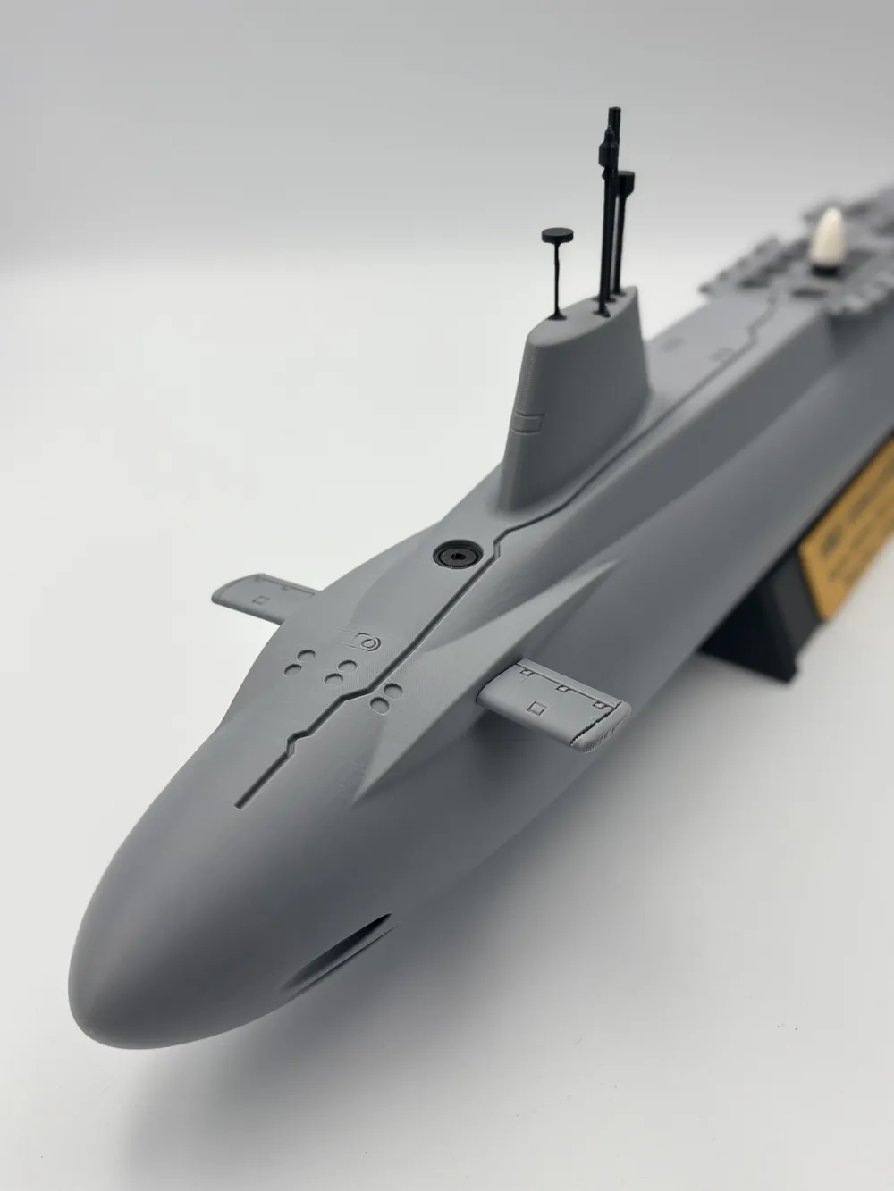 HMS Vanguard S28 [94cm] – Submarine by Math & Katy MakerWorld: Download ...