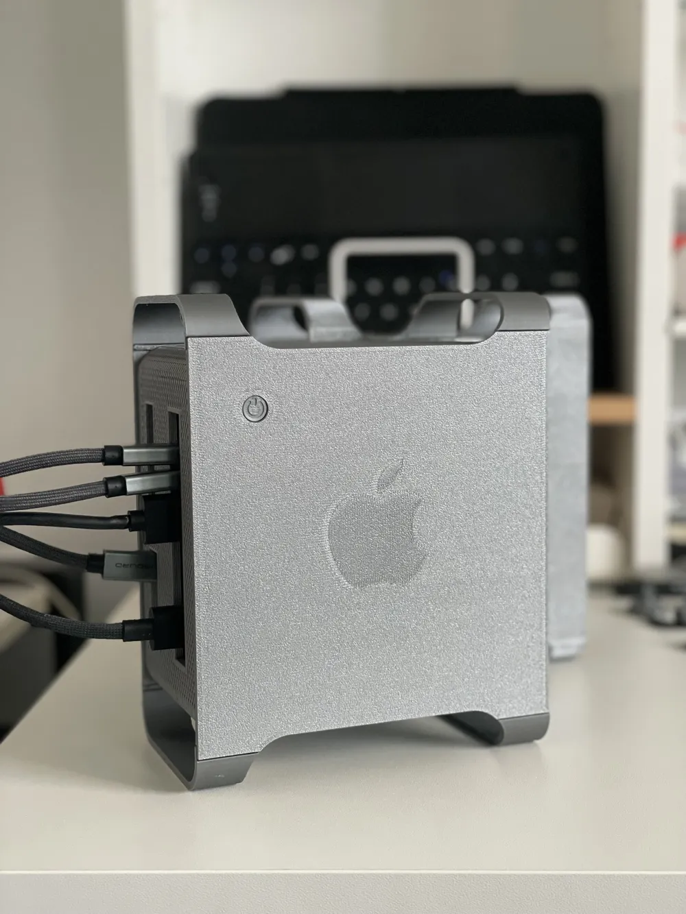 Mini Pro 5.1 Plus (wider case for m4 Mac mini) by RS.3DP MakerWorld ...
