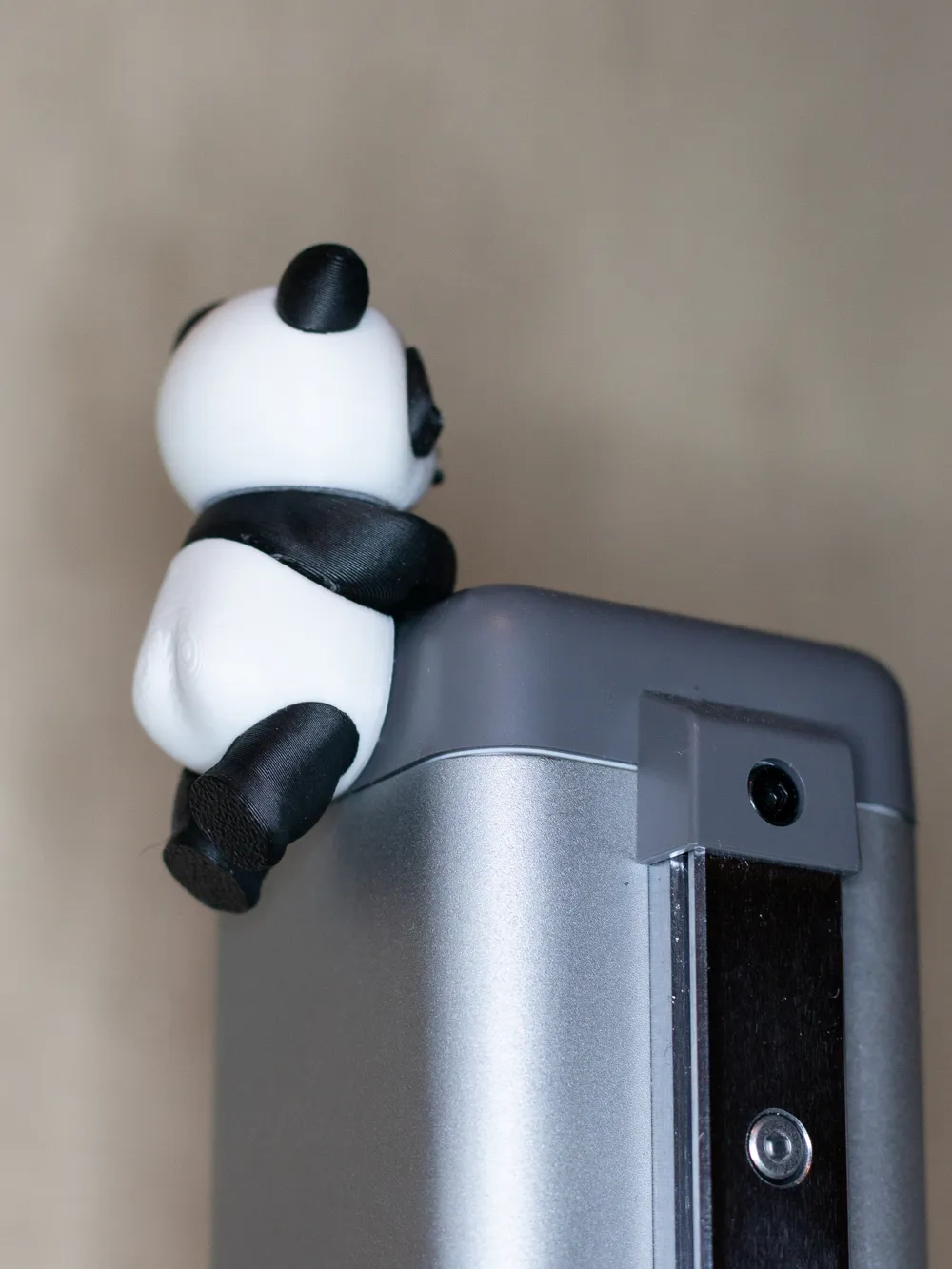 Panda Hipper – Your Clingy Little Sidekick - Free 3D Print Model ...