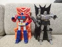 Transformers Autobots Optimus Prime Throne 变形金刚王座 by Doge head ...