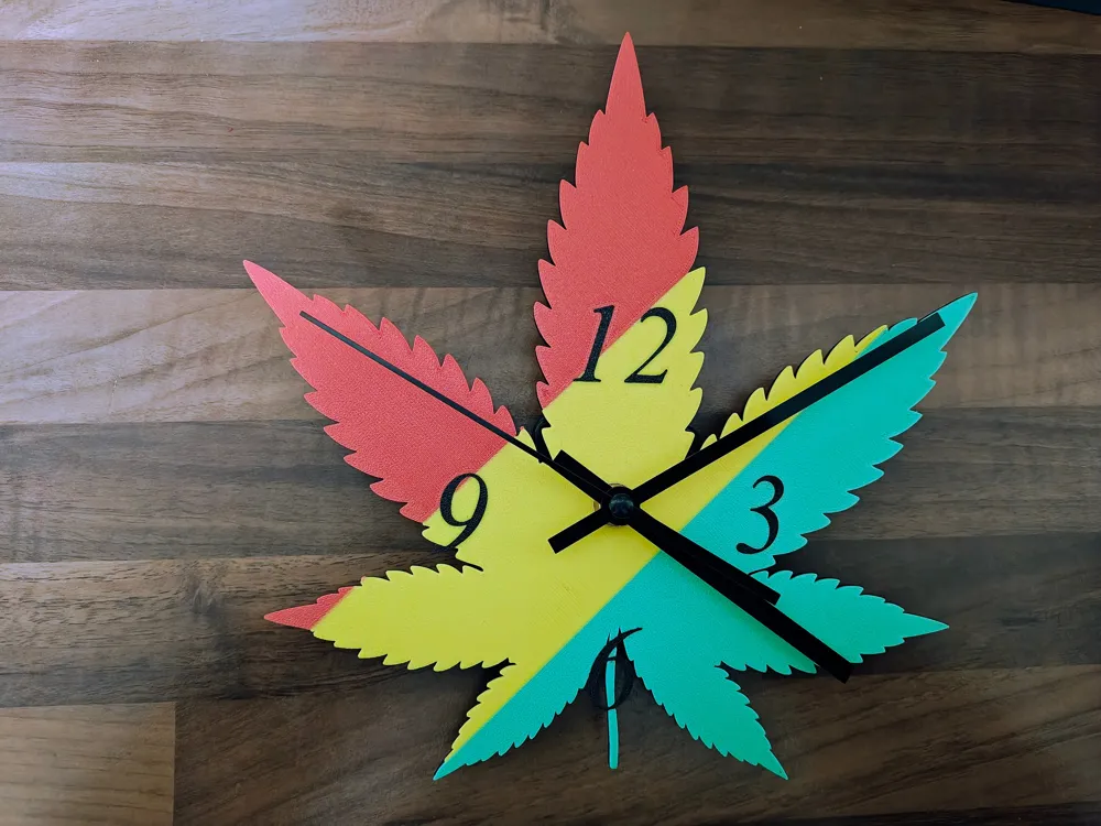 Weed Leaf Clock, Multi-colour 240x240mm by ApophisPrints MakerWorld ...