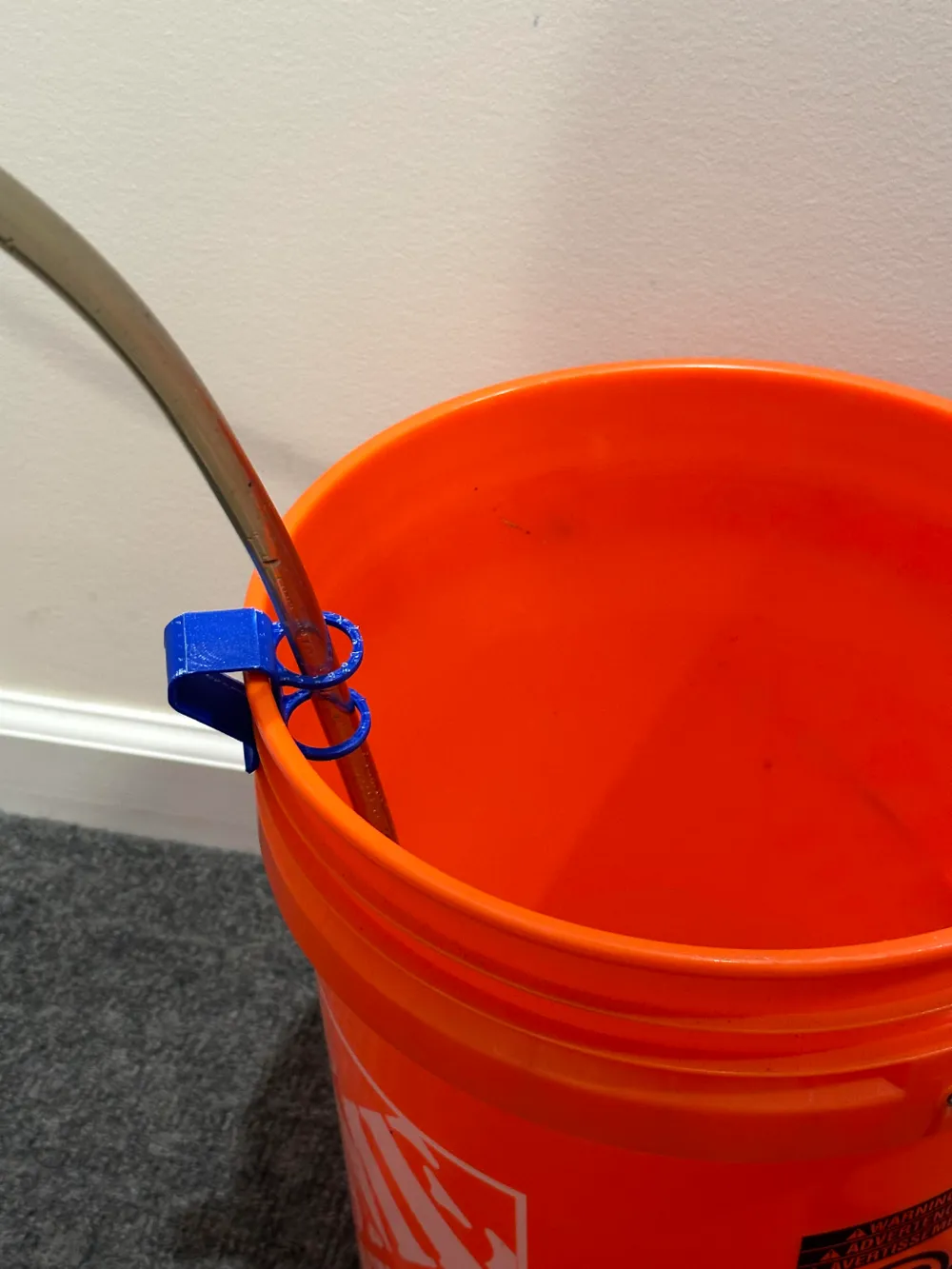 Bucket Hose Clip by Kalyko - MakerWorld