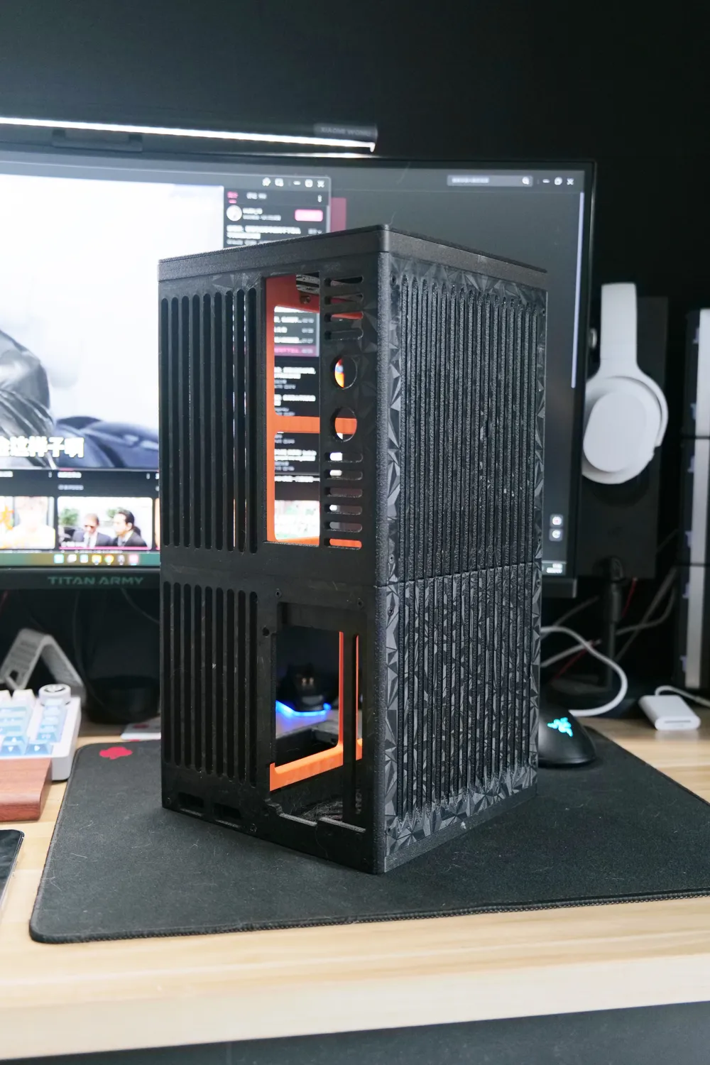 Vertical ITX Case by 無形视觉 MakerWorld: Download Free 3D Models