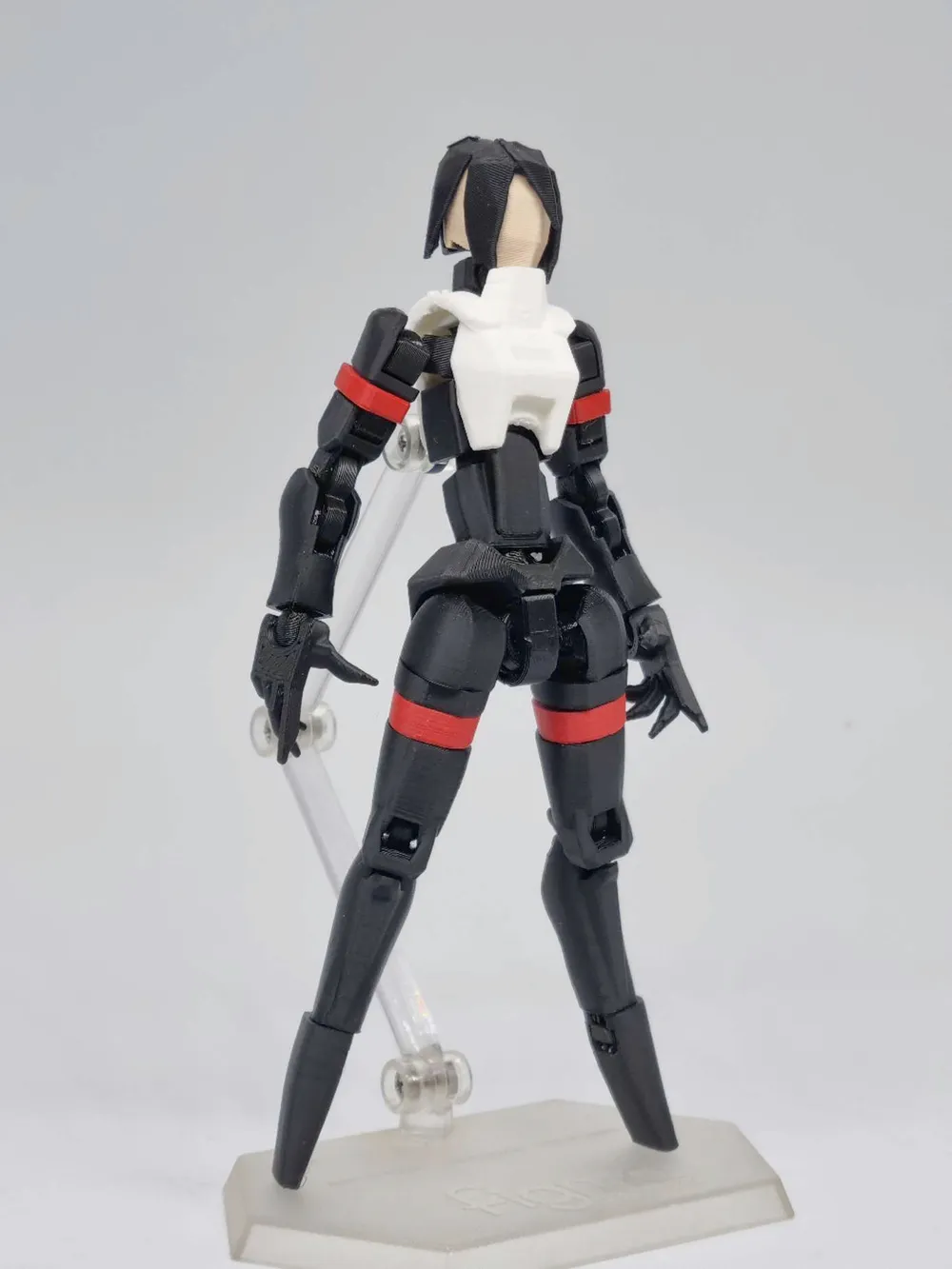 LSTR - 512 号Dummy13 (Signalis)头部模型 来自 congee prints MakerWorld：免费下载 3D 模型