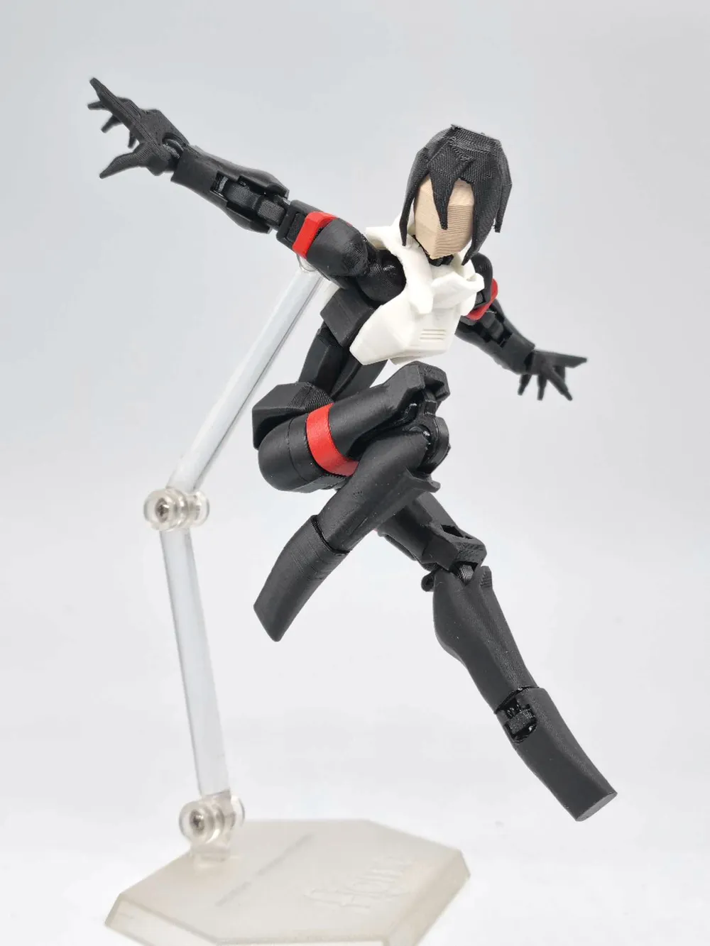 LSTR - 512 号Dummy13 (Signalis)头部模型 来自 congee prints MakerWorld：免费下载 3D 模型