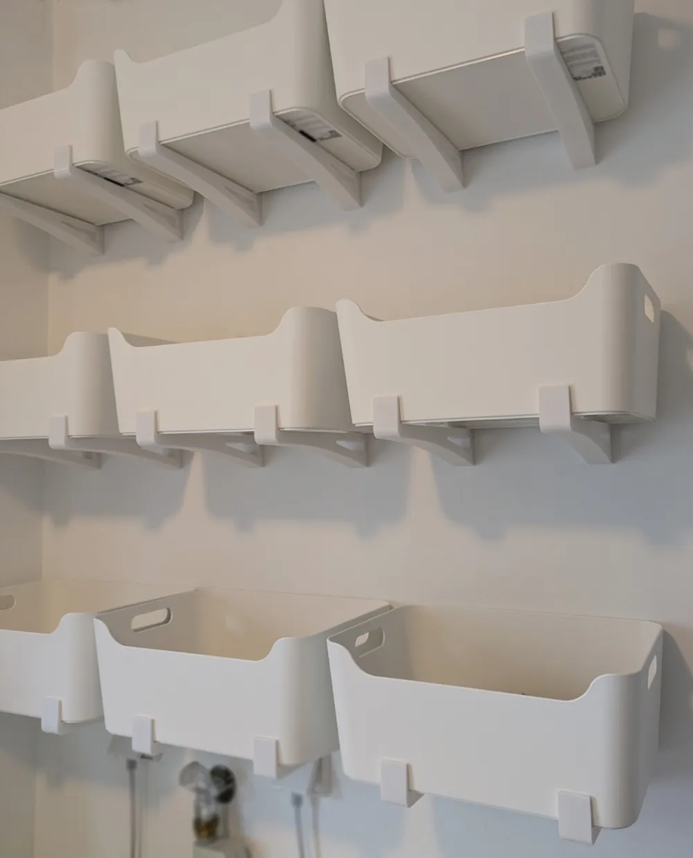 Stable Wall Mounts for IKEA UPPDATERA Boxes by na - MakerWorld