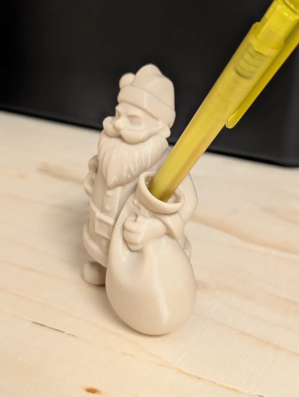 Santa Claus Pen holder by LosHoleshottos - MakerWorld