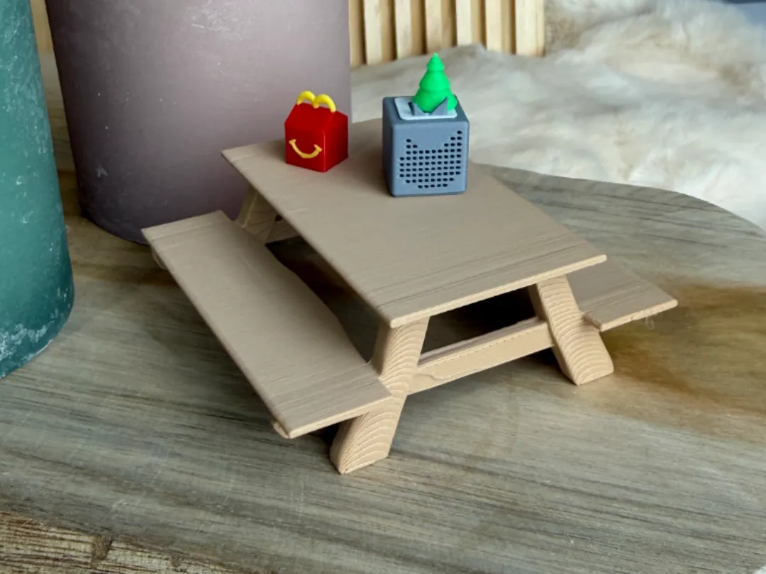 Mini Picnic Table – Christmas Elf or Dollhouse by Fomio MakerWorld ...
