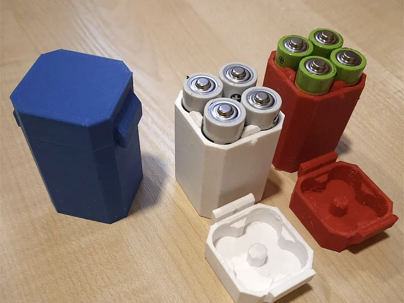 4xAA Battery Container With Clips by PYXIS - MakerWorld