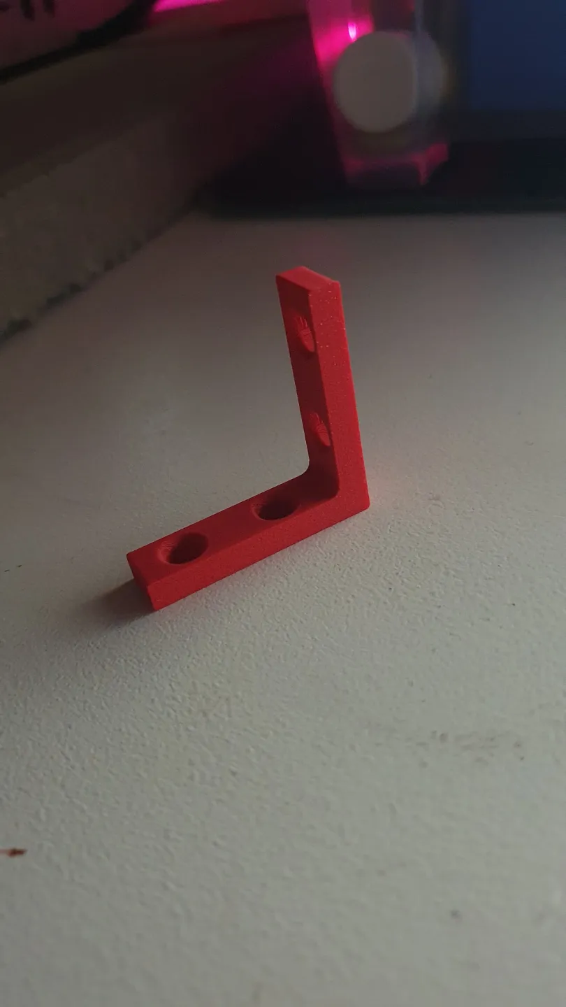 40x40x10mm 90° Angle Bracket Ø6mm - Free 3D Print Model - MakerWorld