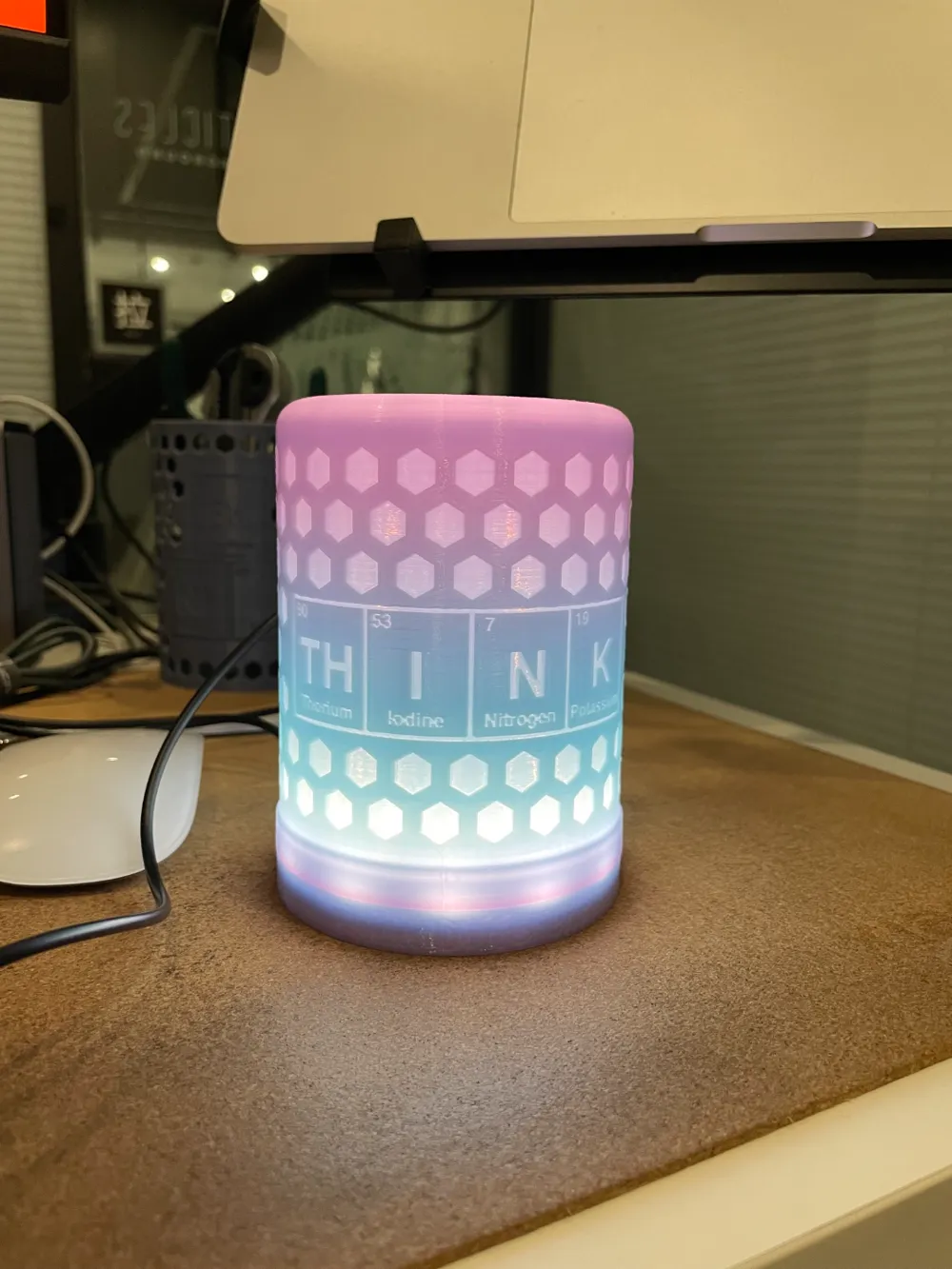 “Think” Pencil Vase Lamp (LED Kit 001 Compatible) by Someone - MakerWorld