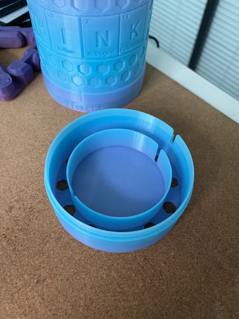 “Think” Pencil Vase Lamp (LED Kit 001 Compatible) by neal.mi - MakerWorld