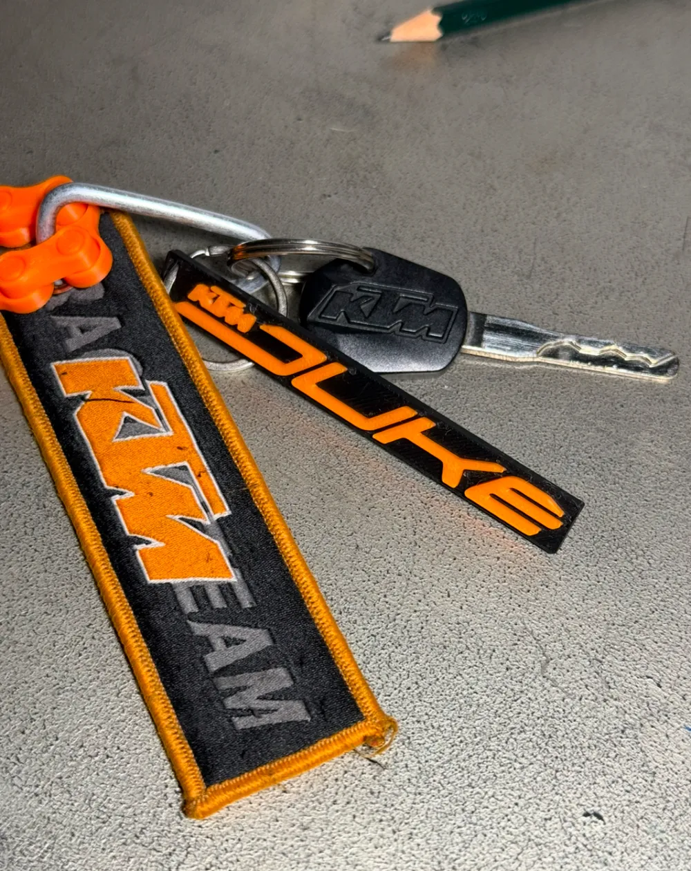 KTM DUKE KEYCHAIN - Free 3D Print Model - MakerWorld