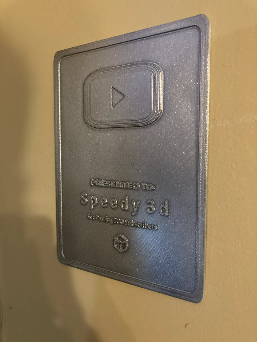 Customizable YouTube Plaque by Speedy 3D MakerWorld: Download Free 3D Models