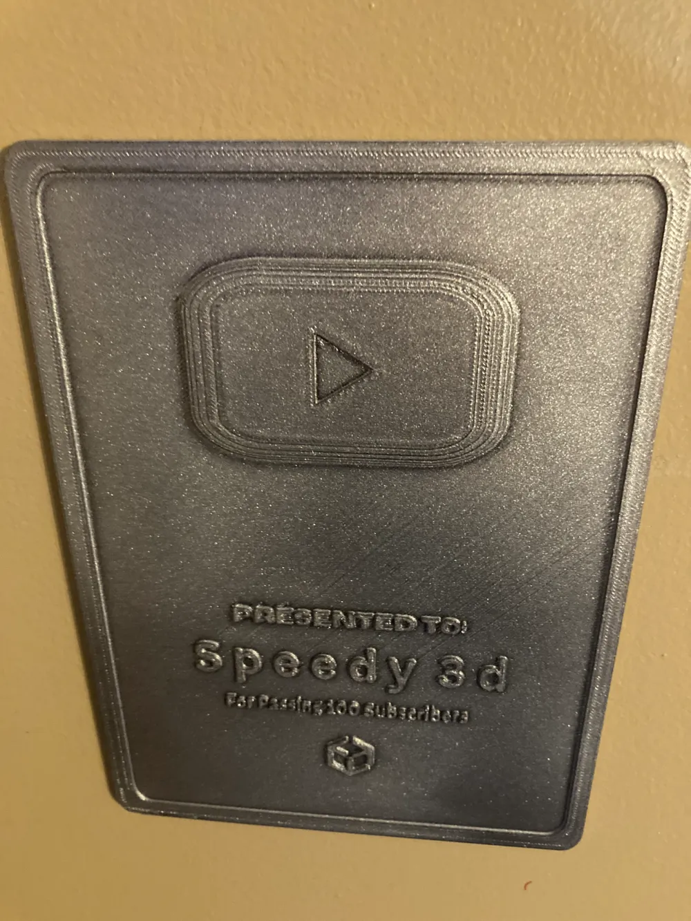 Customizable YouTube Plaque by Speedy 3D MakerWorld: Download Free 3D ...
